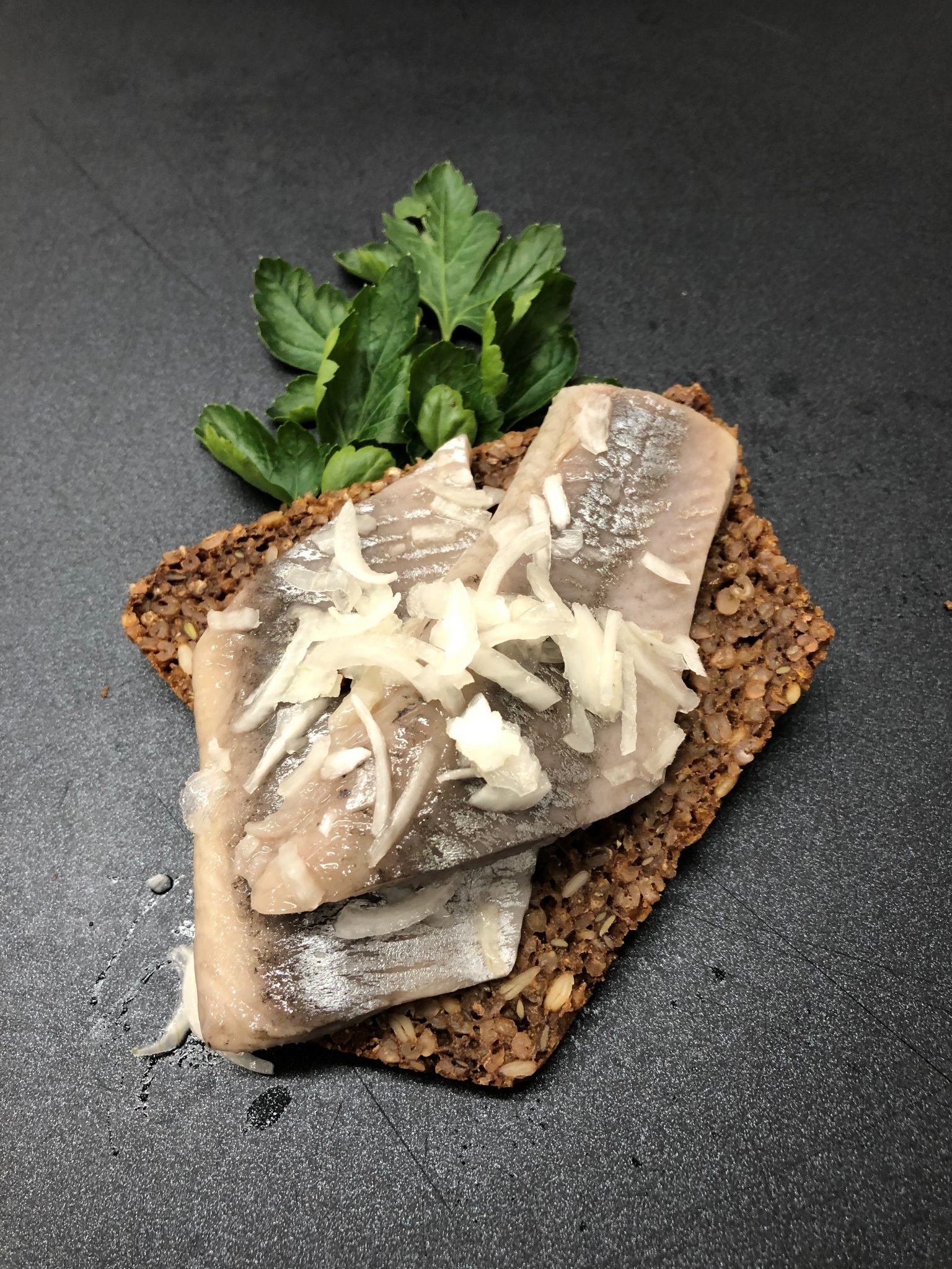 Marinerede sild | Hvide Sande Røgeri